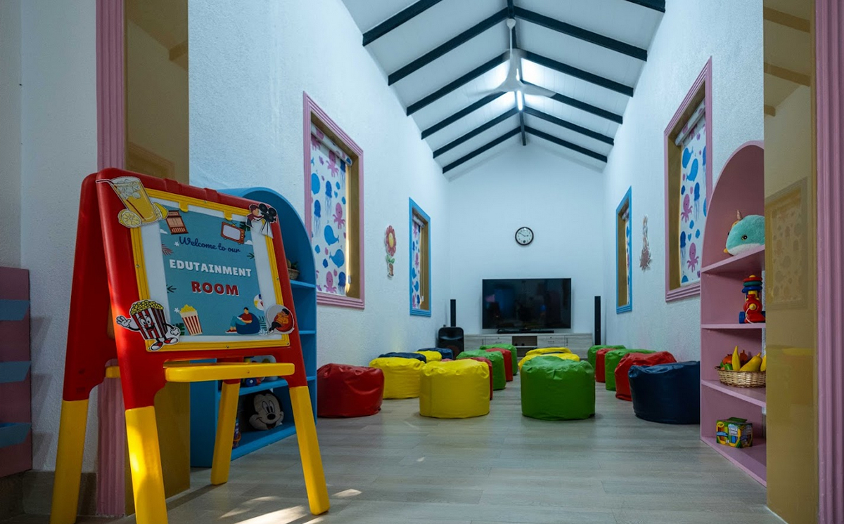 Pink and Blue Paradise – Mr. Ratan Luth